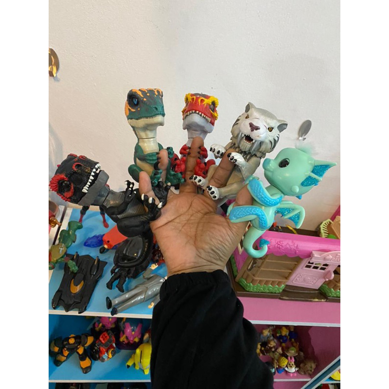 Untamed Fingerlings Snake Sabre Tooth WowWee | Shopee Malaysia