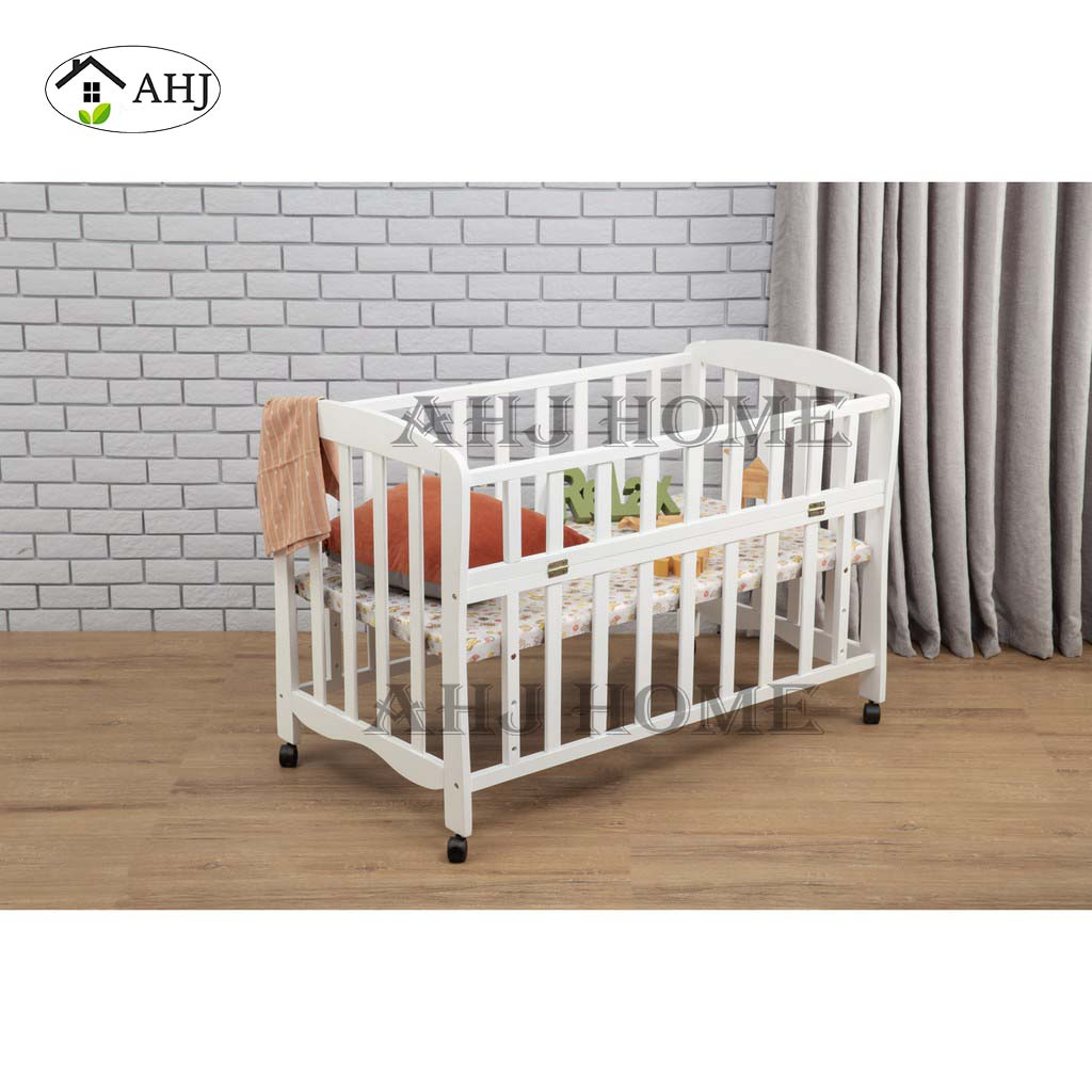 Lucent High Quality Baby Cot / Child-Safe Design Baby Cot / Katil Bayi ...