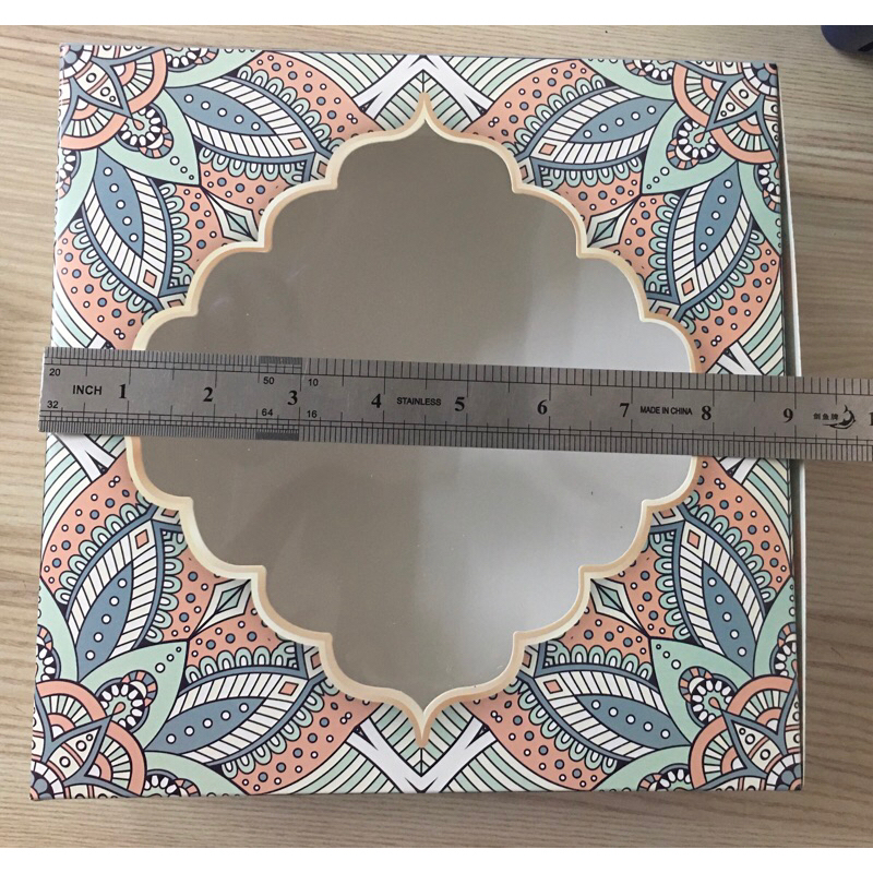 HARI RAYA Talam box window design Batik Kotak kuih talam Kotak Kuih ...