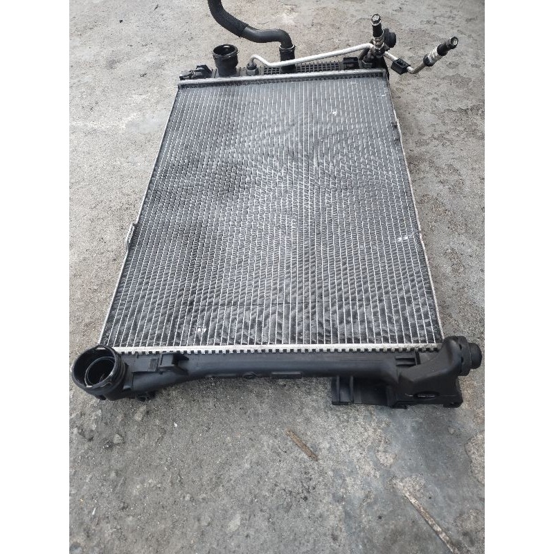 Mercedes w204 radiator original Mercedes | Shopee Malaysia