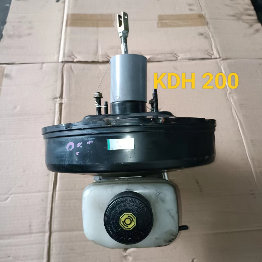 KDH200 TOYOTA HILUX BRAKE MASTER PUMP BRAKE BOOSTER COMPLETE USED ...