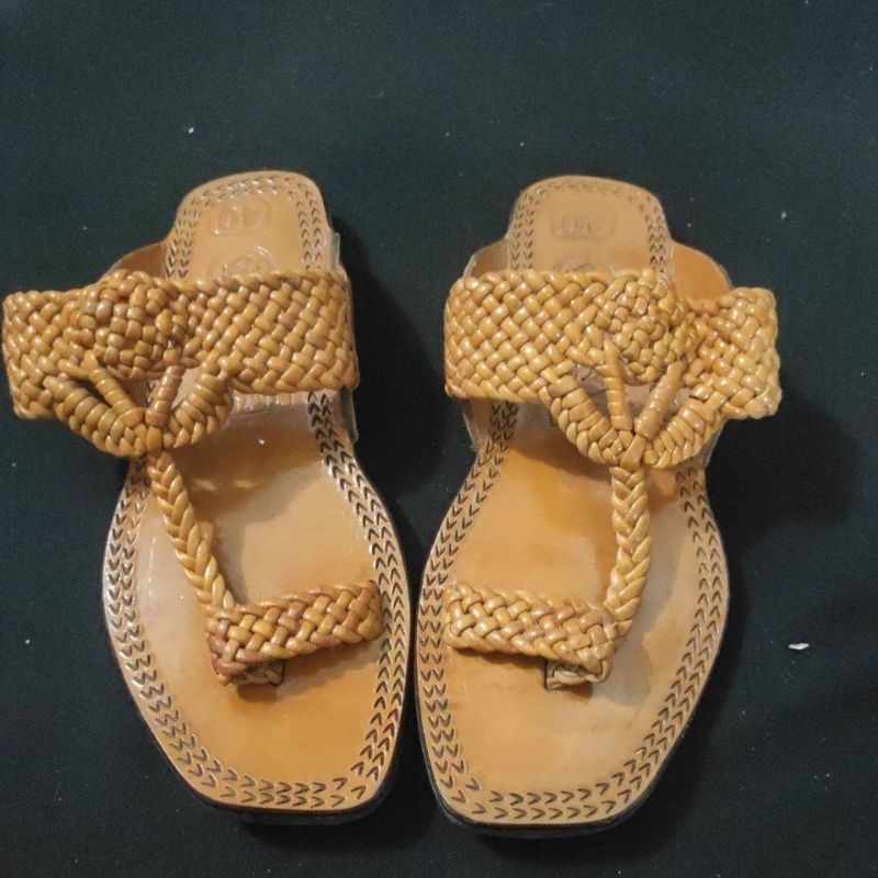 Capal Kulit lembu asli untuk Busana Tradisional buatan tangan | Shopee ...