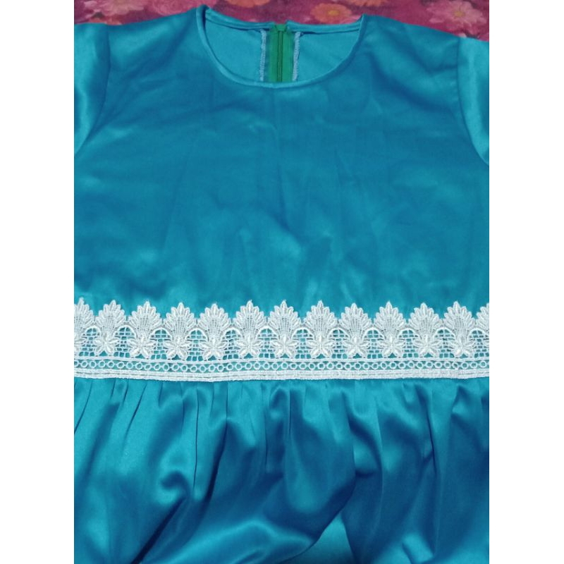 Gown Budak Lace Putih | Shopee Malaysia
