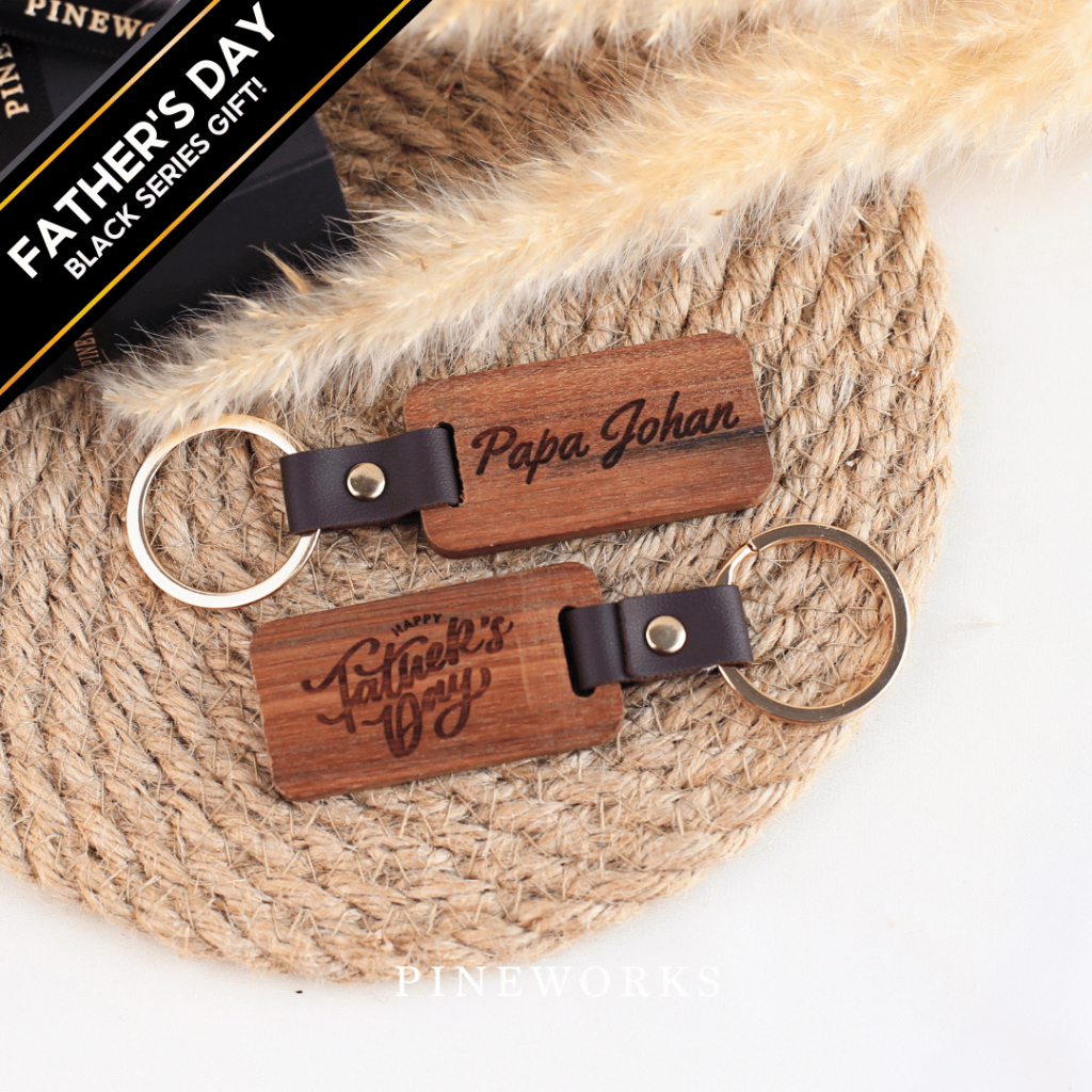 Leather Wood Keychain Walnut Wood Ukiran Nama Logo Mesej Hadiah Hari ...