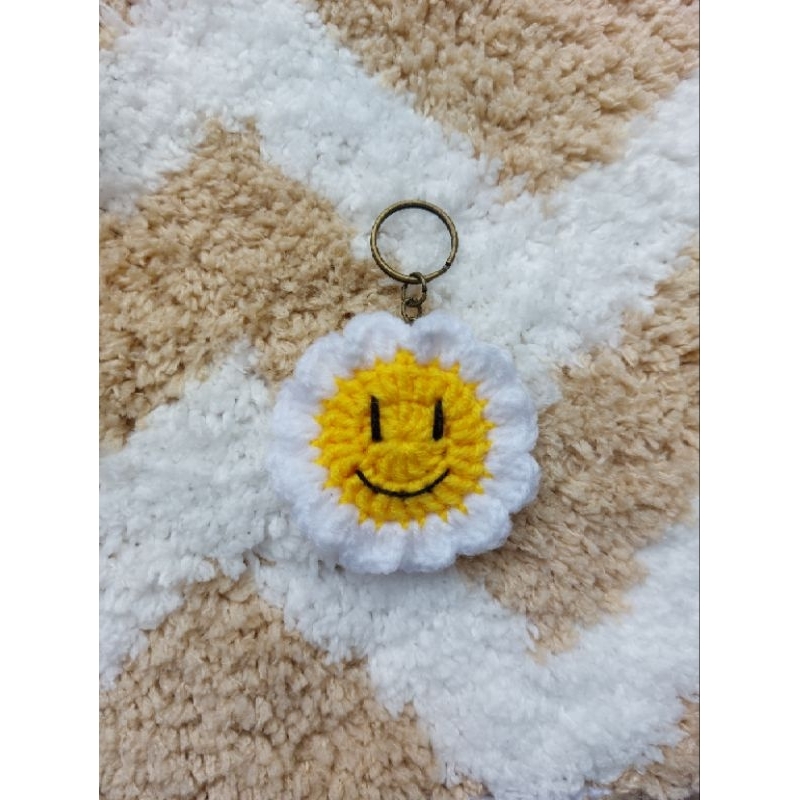 smiley flower cute crochet keychain | Shopee Malaysia
