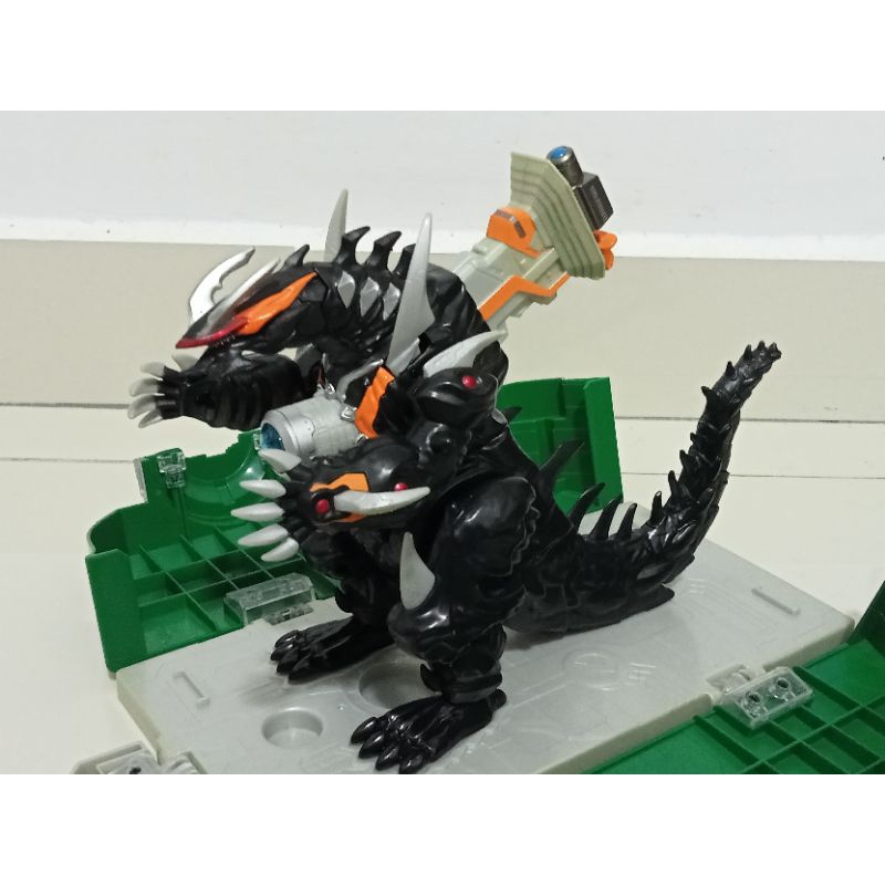 Bandai Ultra Kaiju DX Ultraman Ginga S Super Deformation! DX Victor ...