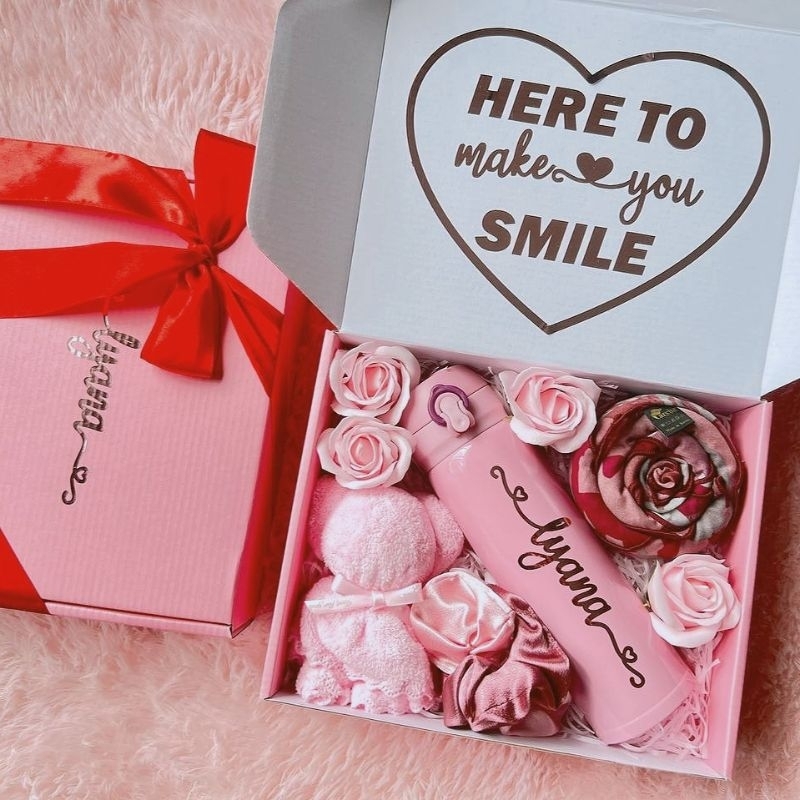 Giftbox Tudung Fareha/LeeyanaRahman/Minaz Custom Name Bottle Hadiah ...