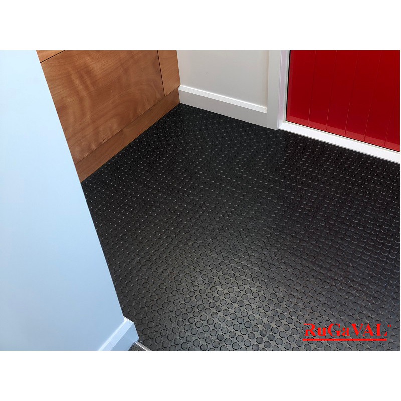 Round Stud Rubber Mat, Size: 4.5mm x 0.7mtrW x 8mtrL, Airport Mat ...