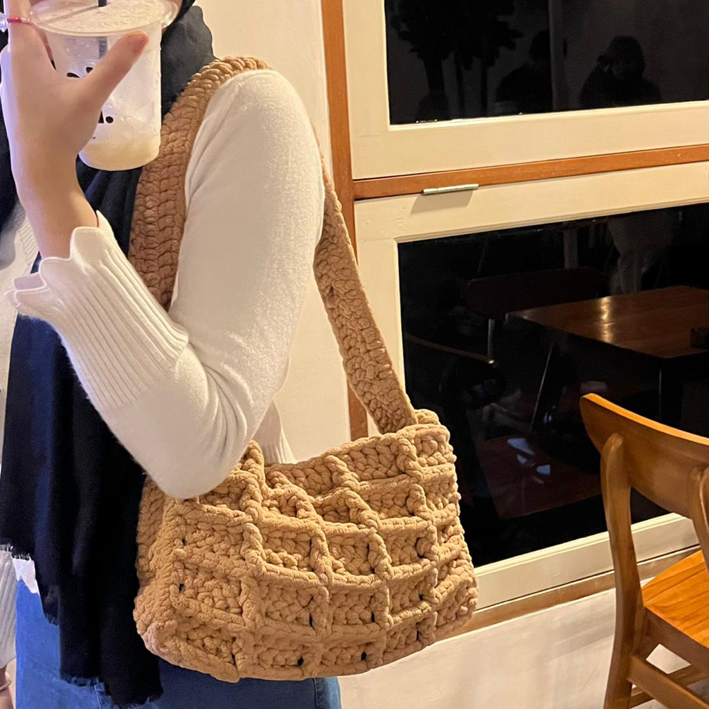 Carroll.crochet Waffle Bag Pattern with chunky acrylic yarn Pre Order ...