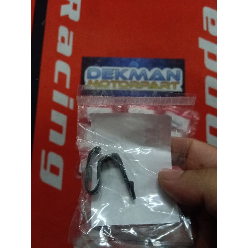 PENYANGKUT HELMET ORIGINAL WAVE 125 | Shopee Malaysia