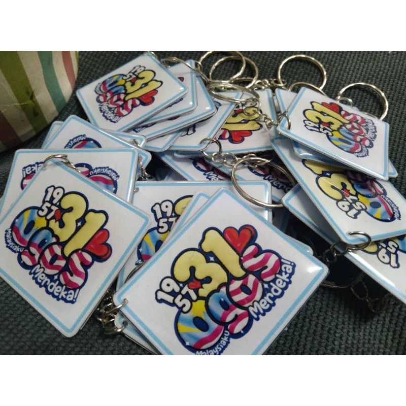 Cenderahati Keychain Merdeka Resin cenderamata | Shopee Malaysia
