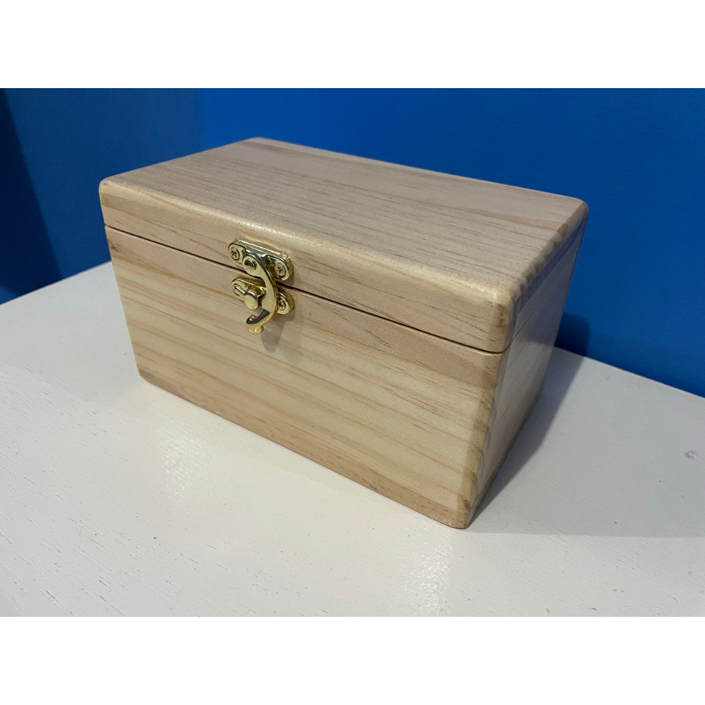 Solid Pine Wood Box - Medium size - Clear Varnish - Good Quality ...