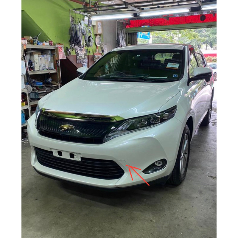 Toyota HARRIER ZSU60 Front Bumper Hole Tow Cover Original Genuine ZSU60 ...