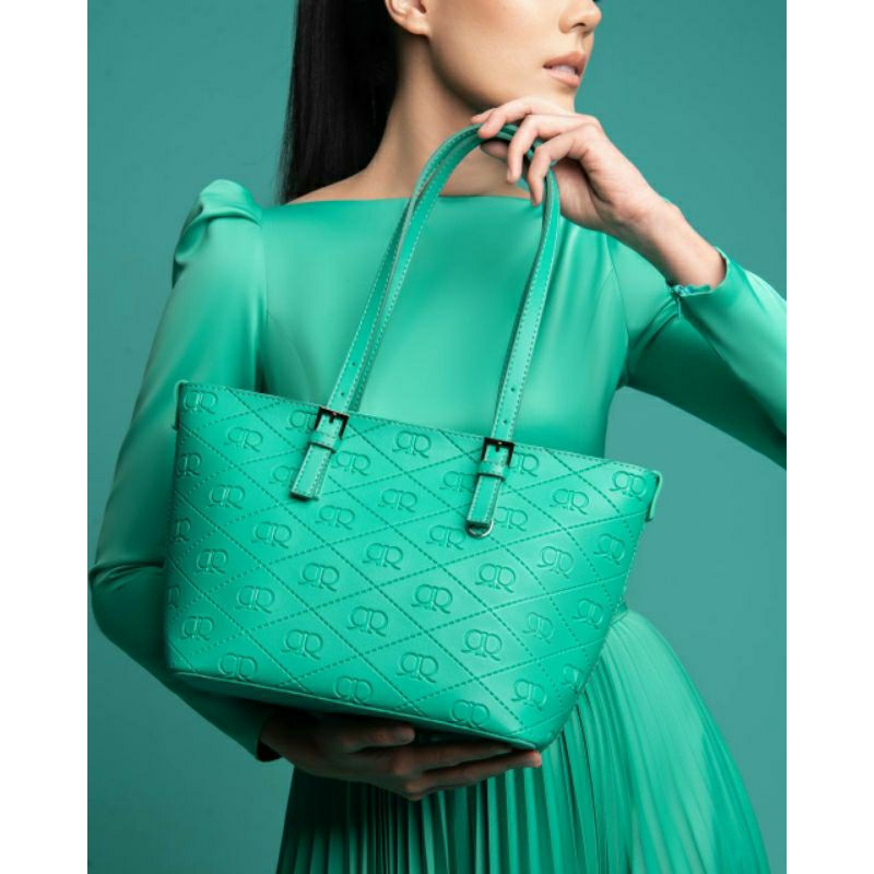 RR BASIC TOTE MINI (RIZMAN RUZAINI) | Shopee Malaysia