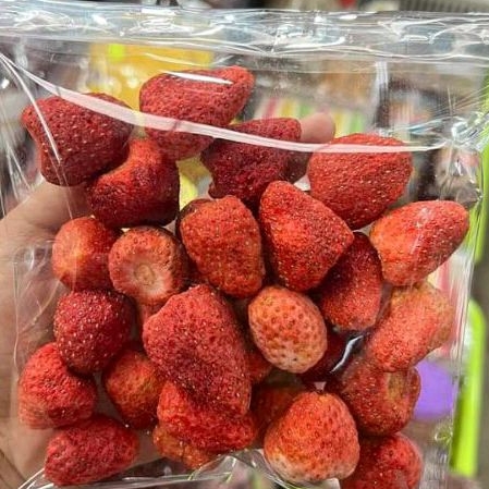 strawberry stoberi kering | Shopee Malaysia