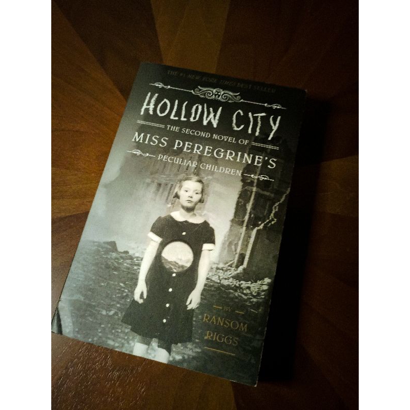 Hollow City by Ransom Riggs | Shopee Malaysia