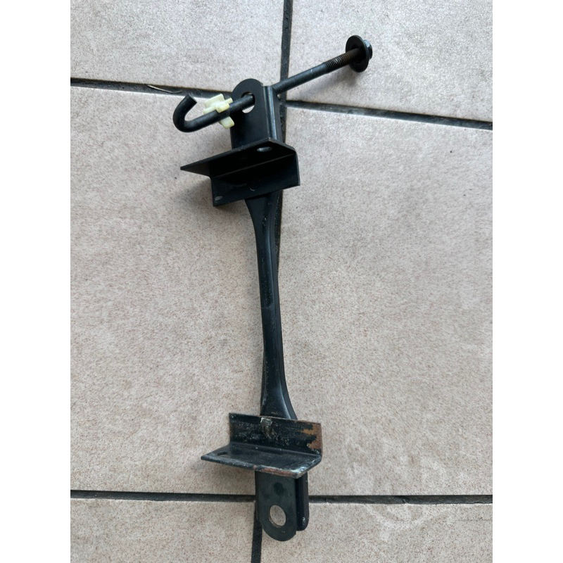 toyota altezza sxe10 battery bracket | Shopee Malaysia