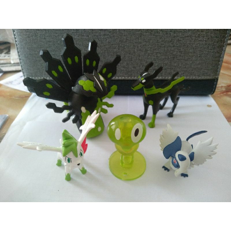 Pokemon Tomy Zygarde Core , 10% & 50% Forme, Shaymin Sky Form, Mega ...
