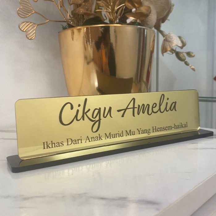 Custom Desk Name Kayu / Tanda Nama Pada Meja Hari Guru/Teachers day ...