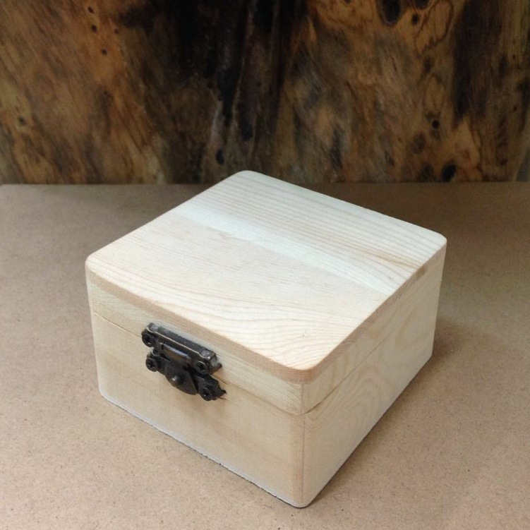 Wooden pine wood box / Kotak Kayu 8cm x 8cm x 4.5cm | Shopee Malaysia