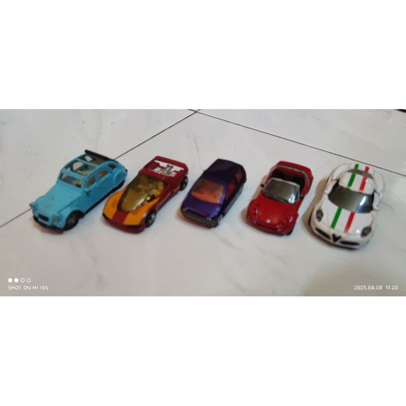 matchbox siku 1/64 alfa romeo 4C peugeot quasar citroen 2CV6 smart ...