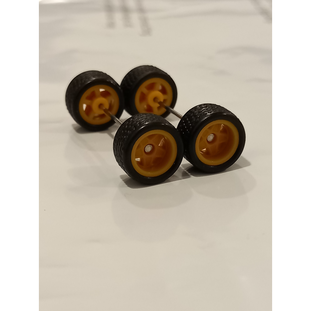 Rubber Wheels 1/64 Star Design Rim Bintang Yellow 10mm Long JDM Axle ...