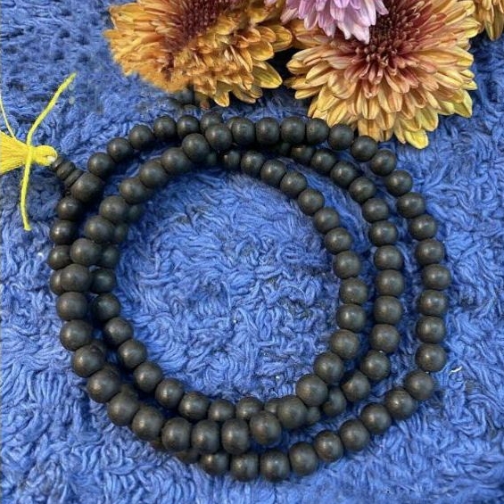 Natural Karungali Maalai 108 Beeds 8mm size (Ebony Wood Mala) | Shopee ...