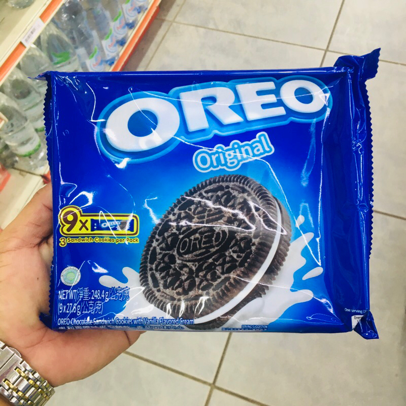 Biskut Oreo Chocolate Sandwich cookies with vanilla flavoured cream ...