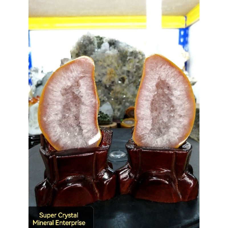 (Local Ready stock/本地现货)天然收藏等级名贵的战国红玛瑙水晶洞Natural Collection Zhan Guo ...