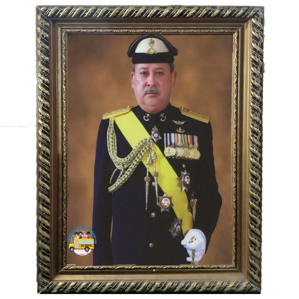 AGONG & PERMAISURI KING AND QUEEN GOLDEN FRAME POTRAIT/ GOOD QUALITY ...