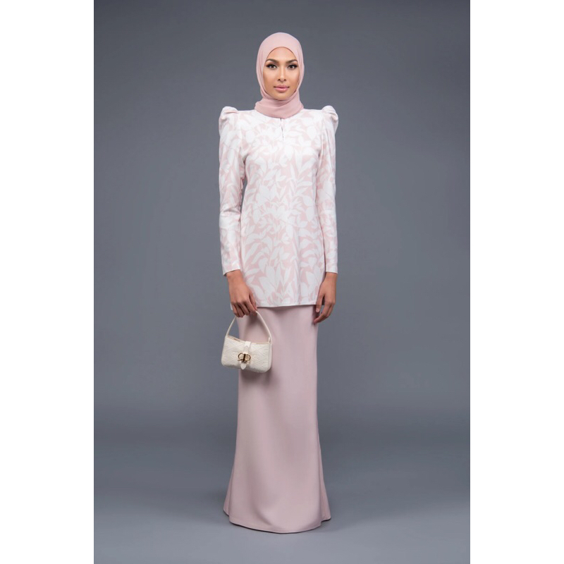 Baju Kurung Modern. Ready stock. Baju Kurung RR. Baju Kurung Rizman ...