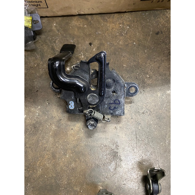 vios ncp93 front bonet lock | Shopee Malaysia