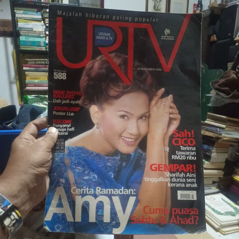 Majalah Hiburan URTV Preloved Good Condition Part 3 | Shopee Malaysia
