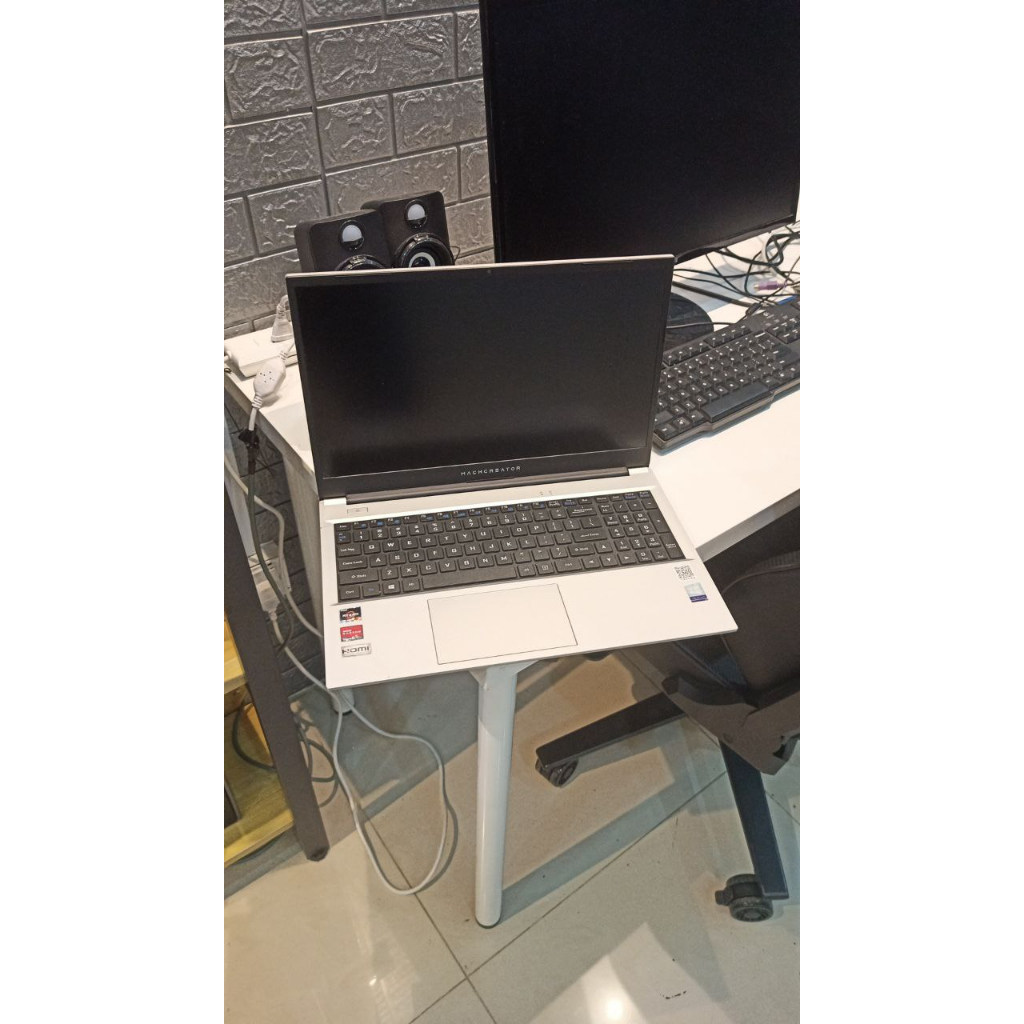 LAPTOP MACHCREATOR-A FAST AND GOOD PERFOMANCE | Shopee Malaysia
