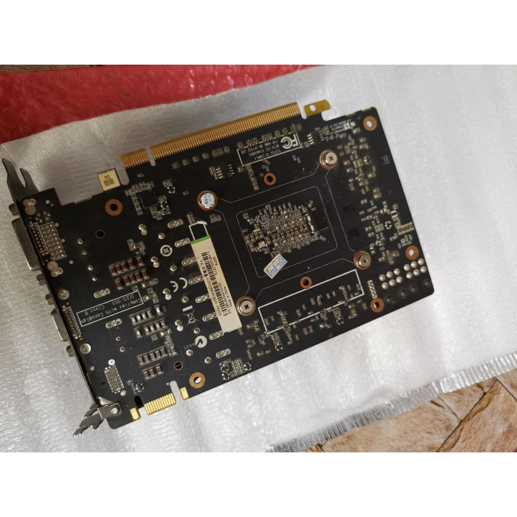 ZOTAC GeForce GTX 560 SE (part number ZT-50901-10M) is a Graphics ...