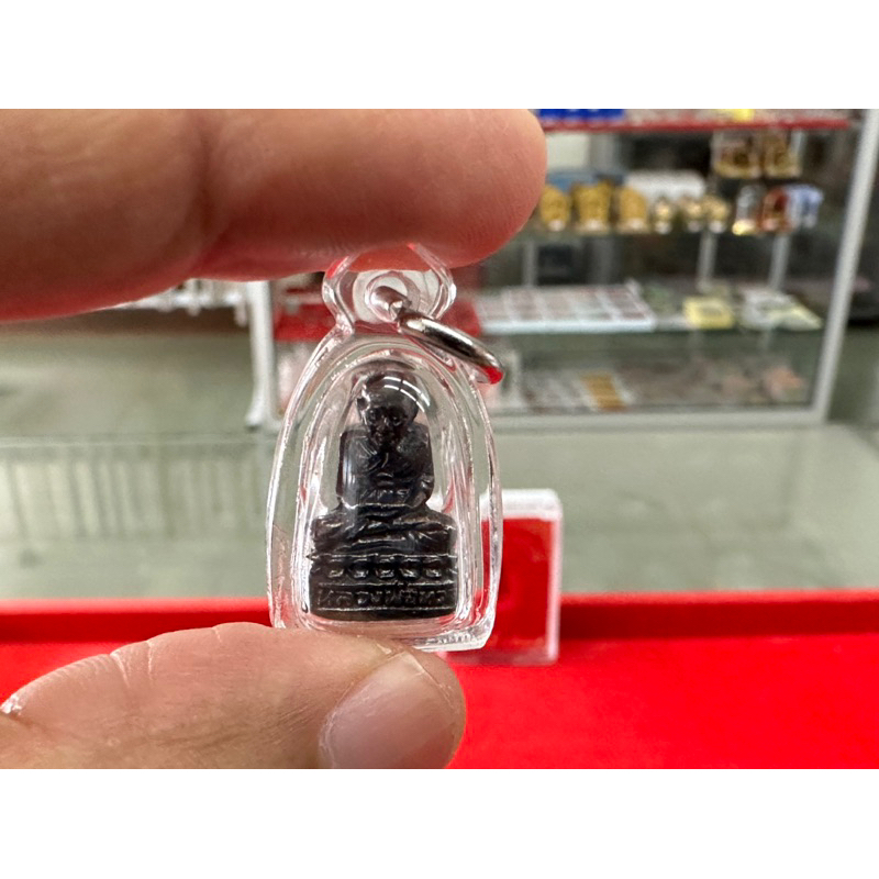 2565 Lp Thuad Mini Ner Thong Deang 龙婆托迷你型，底部有珠子，亲自原庙恭请，师傅再次开光加持（注意⚠️龙婆托随意寄出） | Shopee Malaysia