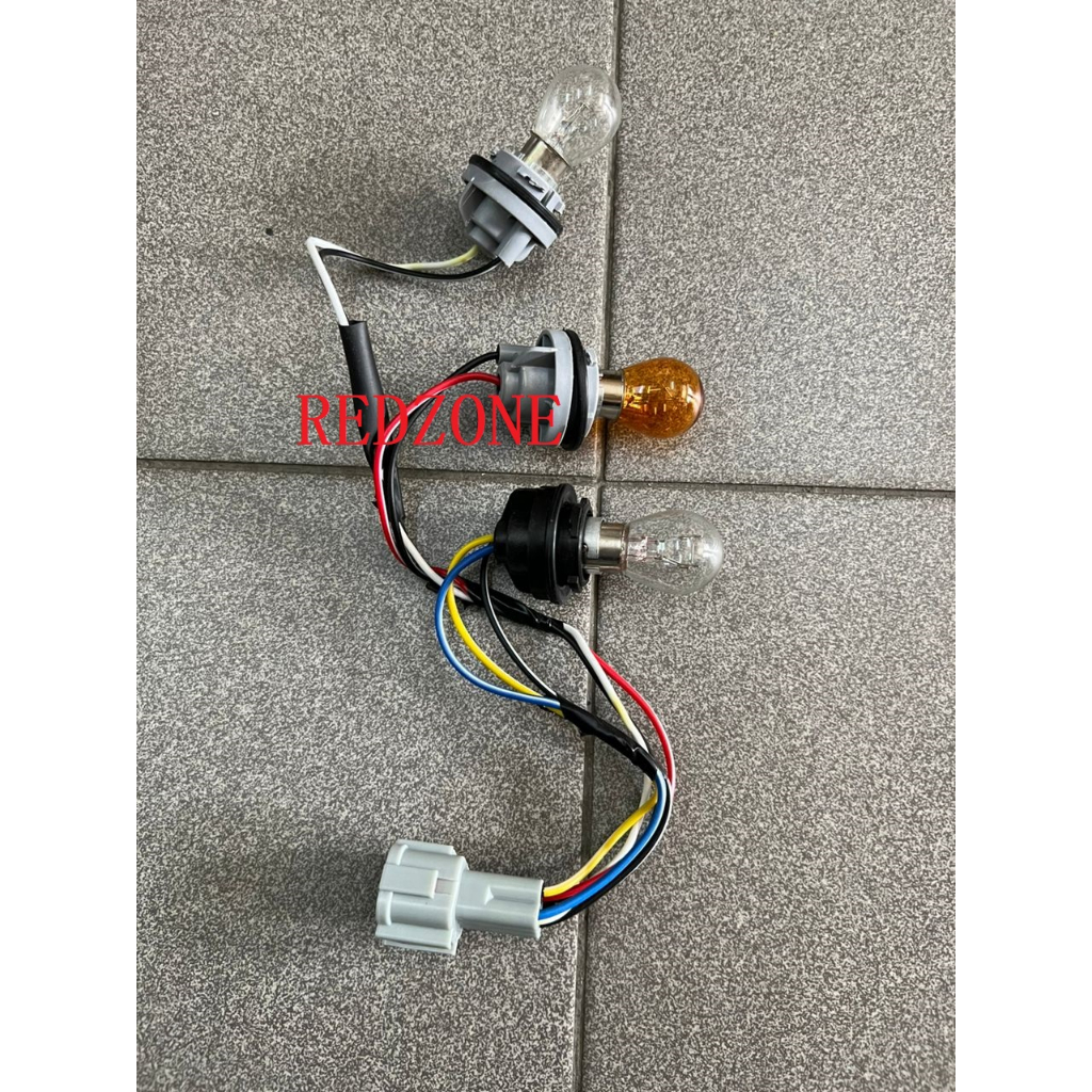 NISSAN NAVARA NP300 2020 2021 TAIL LAMP REAR LIGHT LAMPU BELAKANG ...