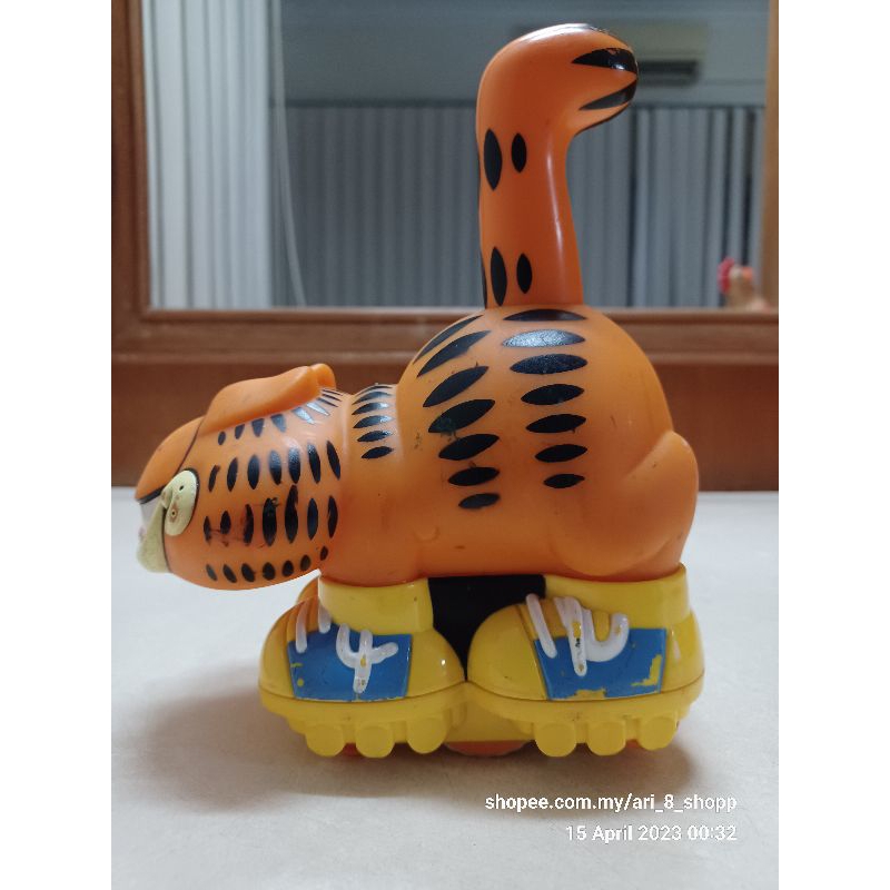 Vintage Garfield 1978, 1981 UFS by Playmates Toys, Inc | Shopee Malaysia