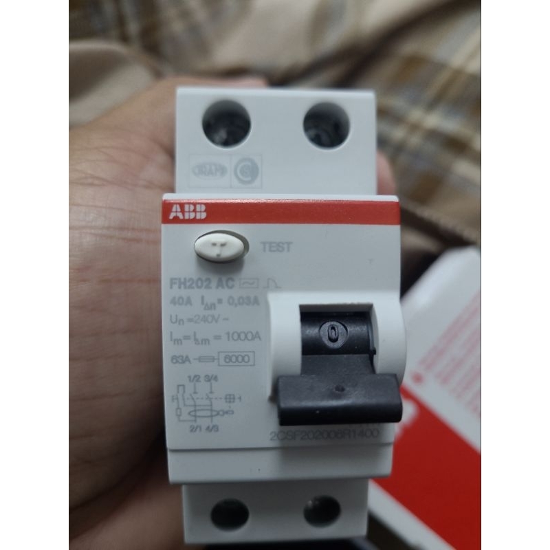 ABB Residual Circuit Breaker (RCCB) ELCB 40A /0.03 | Shopee Malaysia
