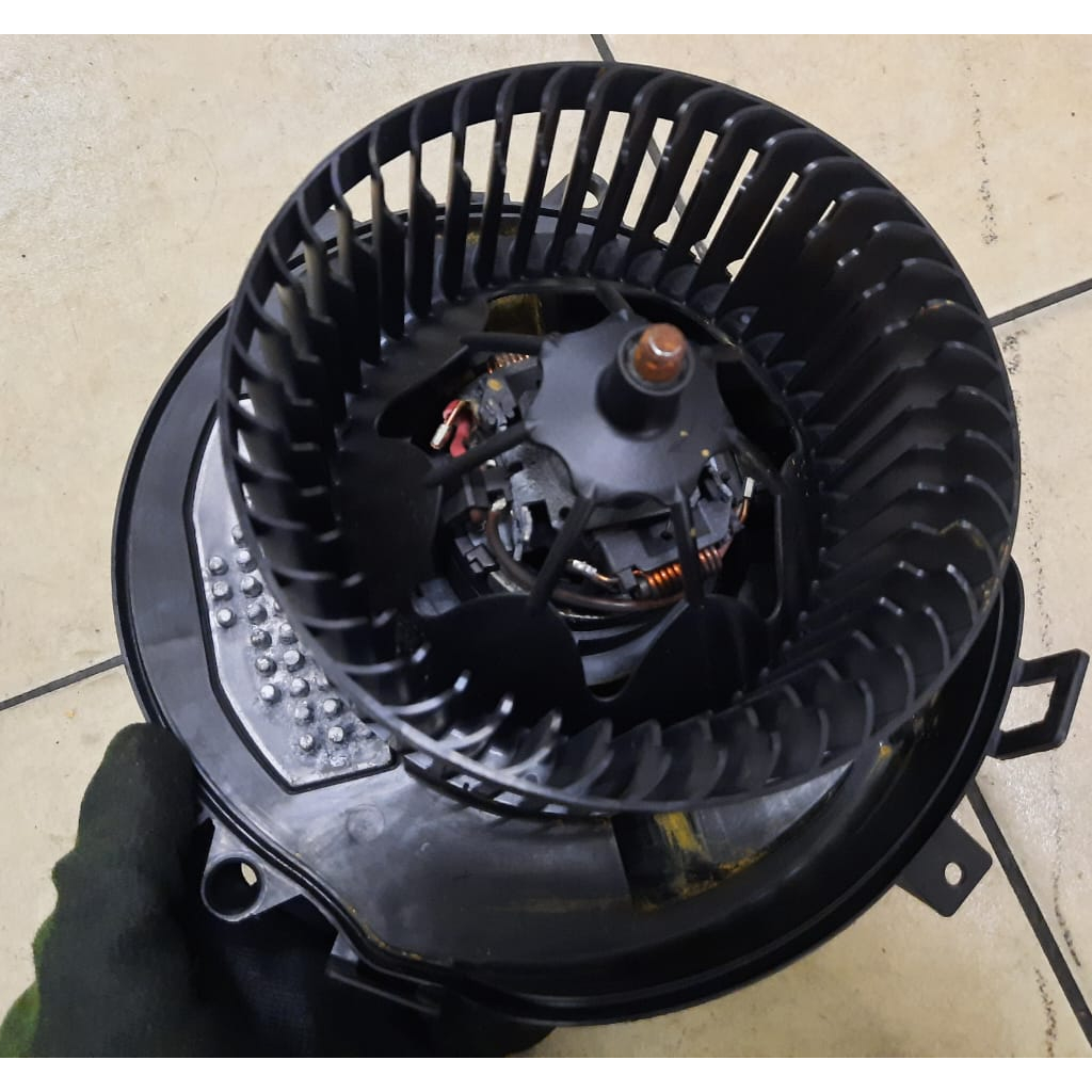 VOLKSWAGEN GOLF MK7 GTI ORIGINAL FAN BLOWER MQB - BUKAN OEM | Shopee ...