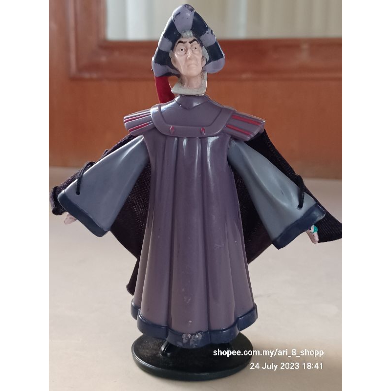 Claude Frollo - The Hunchback of Notre-Dame | Shopee Malaysia