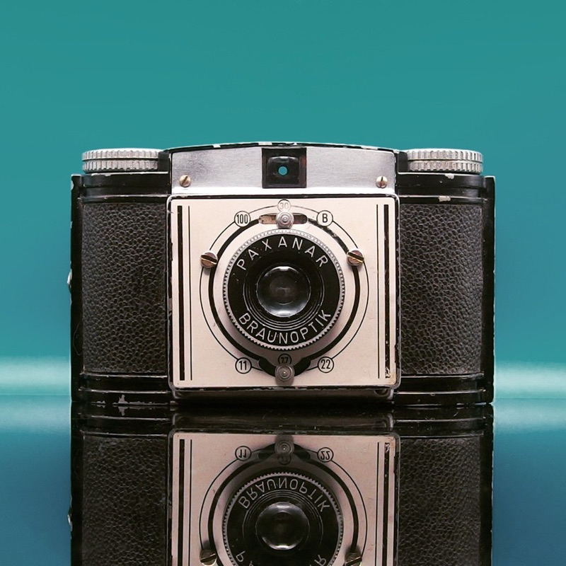 Braun Paxina I (1950-1954) Vintage 120 Film Camera (Display Only ...