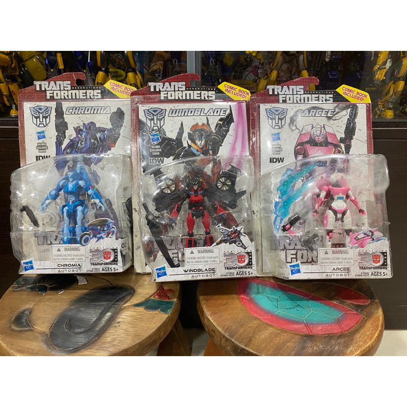 IDW TRANSFORMER GENERATIONS FEMBOT ARCEE WINDBLADE CHROMIA | Shopee ...