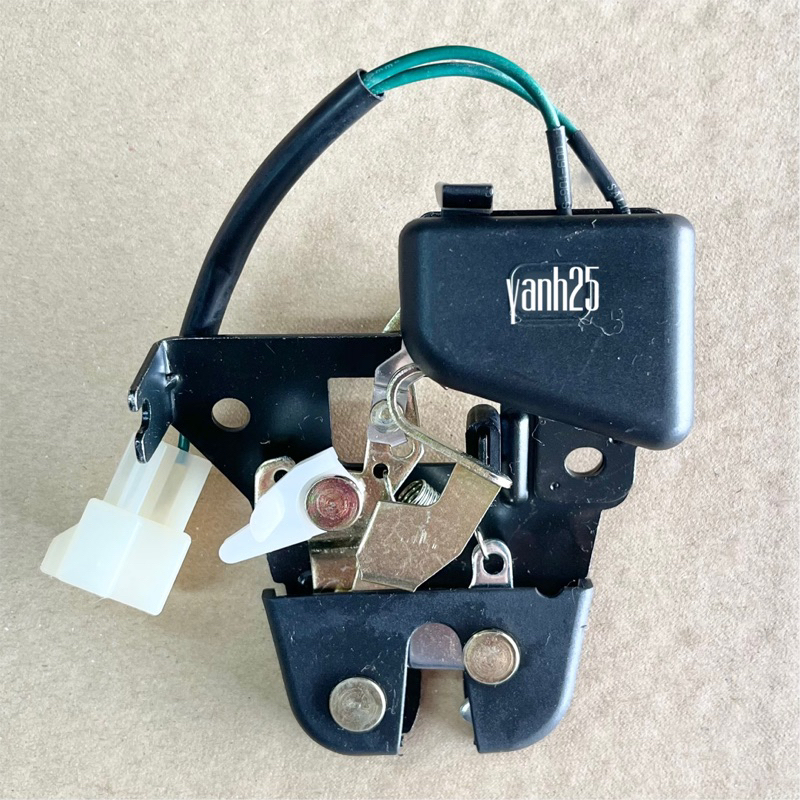 Proton Perdana 2.0 V6 Rear bonnet inner lock Trunk lid lock Boot lock ...