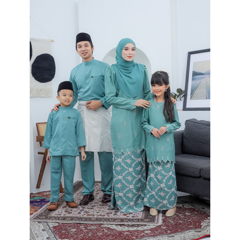 SET FAMILY RAYA /KURUNG SOFEA WARNA PINE GREEN | Shopee Malaysia