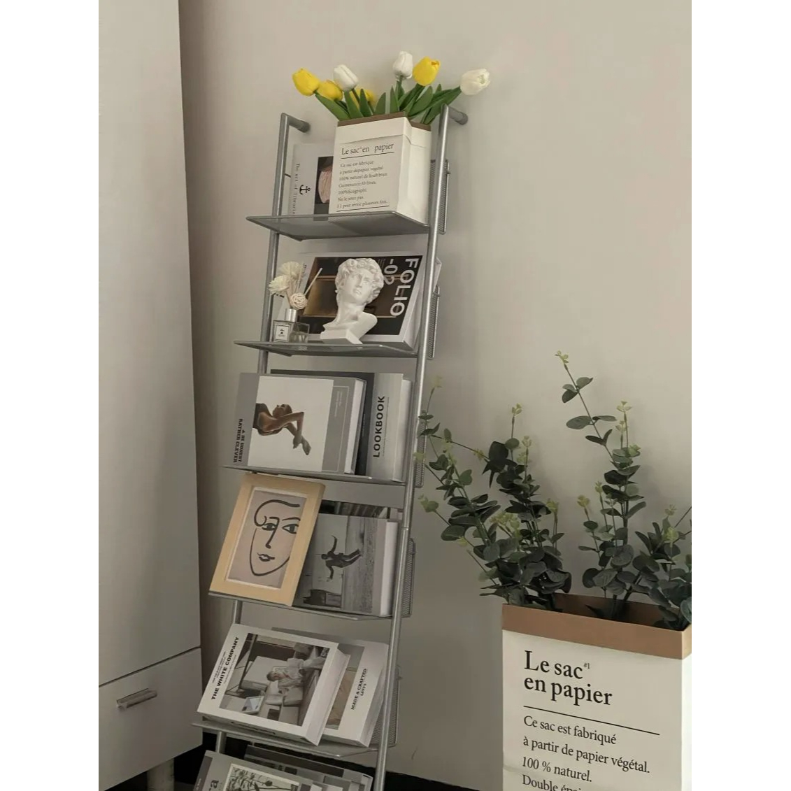 Multi story newspaper shelf studio shooting display magazine storage ...