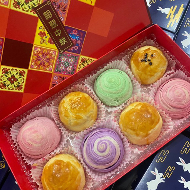 2024 Famous Mooncake (8pcs) Shanghai x Layer mooncake 上海月饼千层酥 | Shopee ...