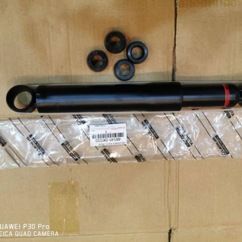 GENUINE TOYOTA HILUX KUN25 KUN26 ABSORBER (GAS) FRONT & REAR GUN125 ...