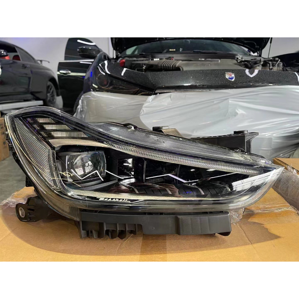 Maserati Ghiberi modified headlight assembly 14-19 light guide daytime ...