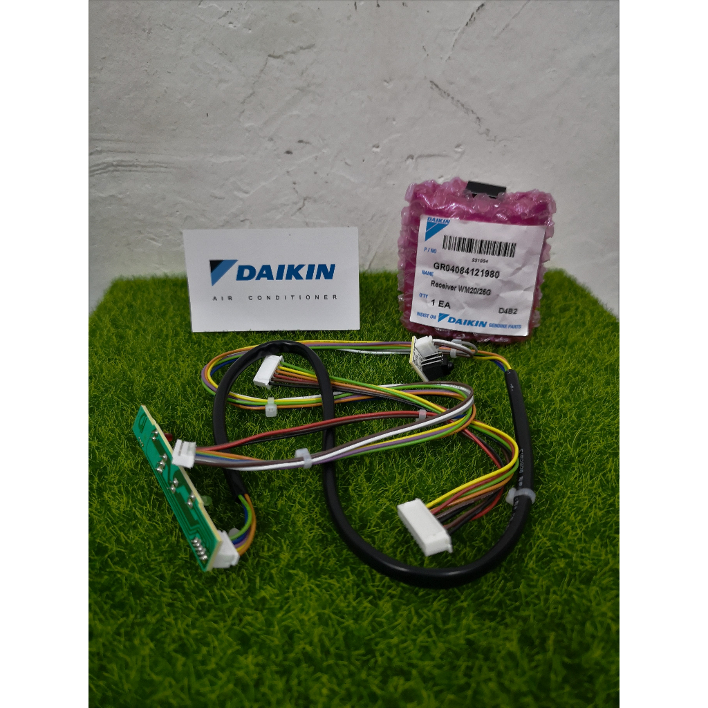 DAIKIN Air Cond IR Receiver YWM20/25G | Shopee Malaysia